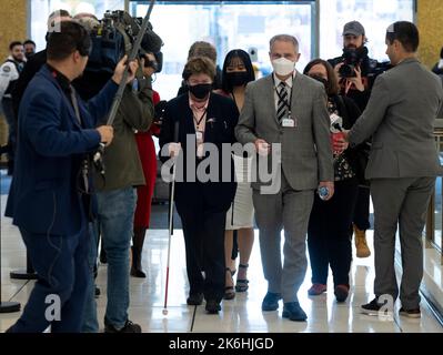 Victoria De La Ronde, centre, and Zexi Li, the first witnesses to ...