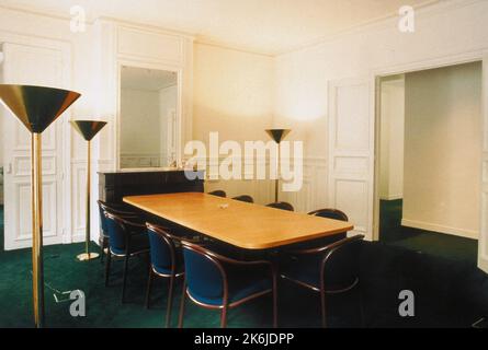 Paris - Annex Office Building - 1985, United States photographs Related ...