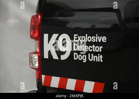 signage for K9 explosive detector dog unit on the bonnet of a car Stock ...