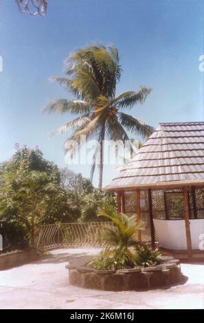 Apia - Warehouse - 1992, United States photographs Related to Embassies ...