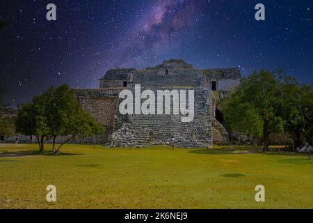 Worship Mayan churches Elaborate structures for worship to the god of ...