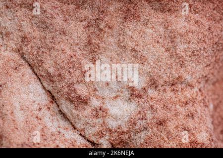 Broken rock of white quartz sandstone with iron oxide Stock Photo - Alamy