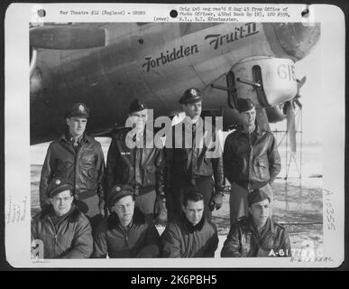 Crew Of The 452Nd Bomb Group, Beside The Boeing B-17 "Flying Fortress ...