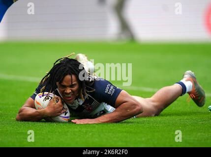 England's Dominic Young dives in score his sides second try during the ...
