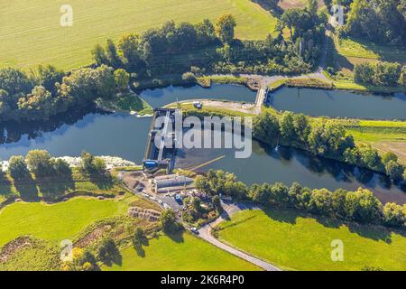 Aerial view, weir, upper ditch and river Ruhr, Kiebitzwiese, Schwitten ...