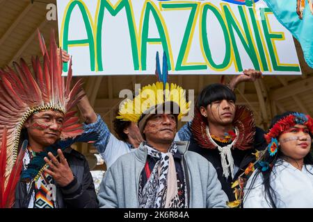 Brazilian indigenous leader Raoni is in France Stock Photo - Alamy