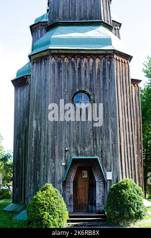 Vertical shot of an ancient building in Cahors, France Stock Photo - Alamy
