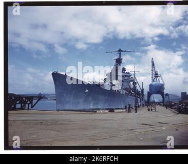 USS Minneapolis (CA-36) at Pearl Harbor on 11 April 1943 Stock Photo ...