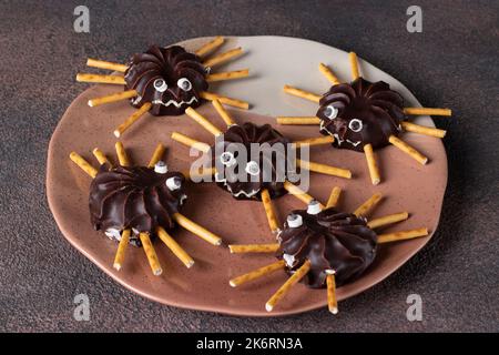 Halloween Party Treats - Chocolate Marshmallow Spiders With Sweet ...