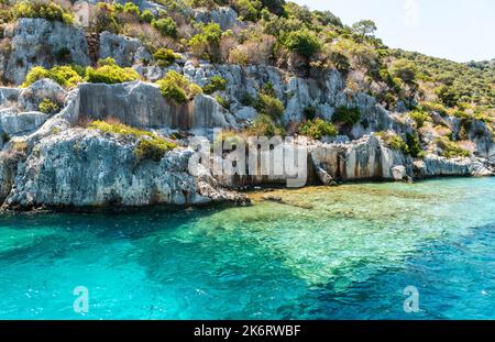 Coast of Kekova island with visible underwater structures of the Sunken ...