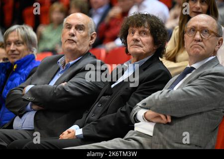 Former basketball player Willy Steveniers and Oostende's vice-chairman ...