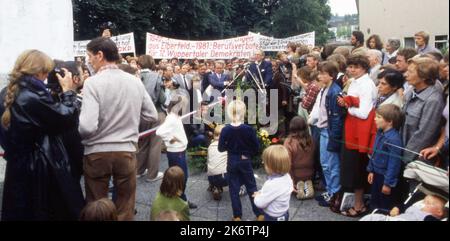 Wuppertal. DKP protest meeting at the Marx-Engels monument against ...