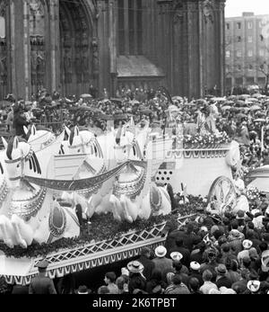The carnival parade in 1966 in Cologne, Germany Stock Photo - Alamy