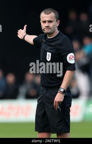Referee Andrew Kitchen during the Sky Bet Championship match at ...