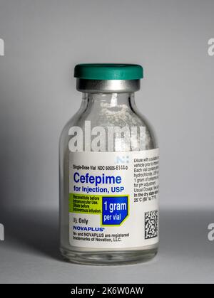 Ceftaroline. Molecular model of the antibiotic drug ceftaroline (C24 ...