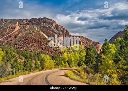 The Palisades, Madison Deseret Limestone (r), Hades Pass rocks (l ...
