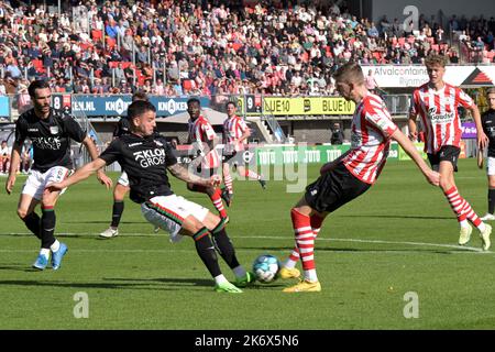 ROTTERDAM - (lr) Calvin Verdonk of NEC Nijmegen, Santiago Gimenez of Feyenoord during the round ...