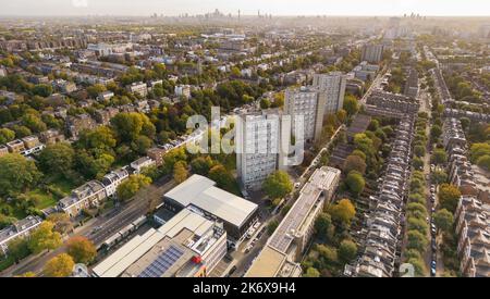 Scottish Towers: Edinburgh, Falkirk and Glasgow houses, westminster ...