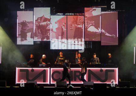 The Groove Sessions Live (Chinese Man, Scratch Bandits Crew, Baja Frequencia, Youthstar ...