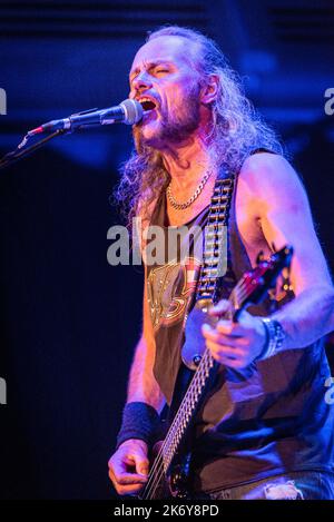 Nigel Clutterbuck on bass Stock Photo - Alamy