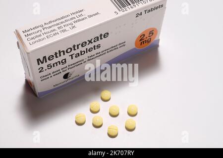A box of methotrexate tablets Stock Photo - Alamy