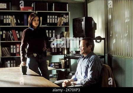 INSOMNIA (2002) HILARY SWANK, ROBIN WILLIAMS SNIA 005FOH Stock Photo ...