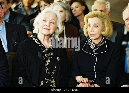 REBECCA SCHULL, JOYCE BROTHERS, ANALYZE THAT, 2002 Stock Photo - Alamy