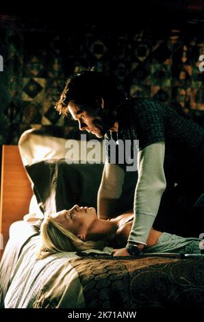 TRAPPED 2002 Columbia film with Kevin Bacon and Charlize Theron Stock ...
