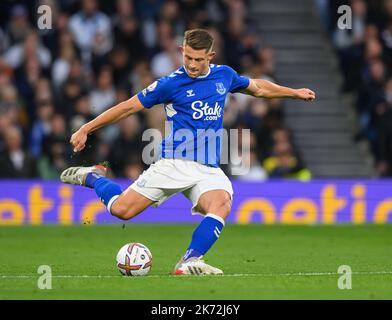 James Tarkowski #6 of Everton during the Premier League match West Ham ...