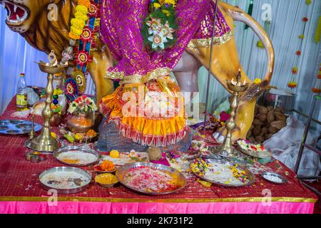 Beautiful offerings at a temple in Mumbai for the auspicious Indian ...