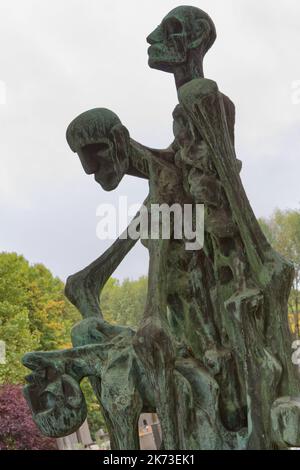 Memorial to the Deportees to Buchenwald-Dora concentration camp ...