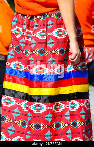 Indigenous skirt patterns, skirt worn by an Indigenous woman, Montreal ...