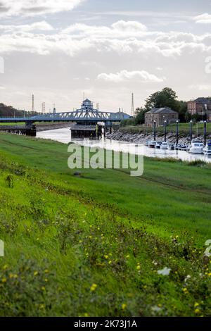 Cross Keys bridge, a swing bridge over the river Nene in Sutton Bridge ...