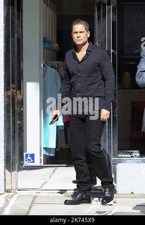 Rob Lowe has lunch at La Scala restaurant in Beverly Hills Stock Photo ...