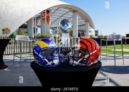 symbolic picture for Super Bowl LVI, trophy and ball in front of SoFi ...