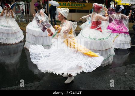 DANCE / ALLEMANDE Stock Photo - Alamy