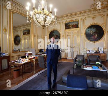 Photo opportunity during an interview with the Prime Minister of France ...