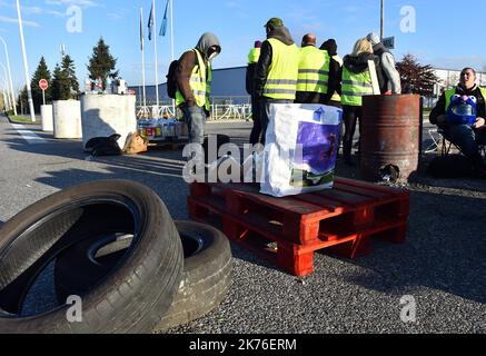 Protests continue in France on November 21, 2018 Stock Photo - Alamy