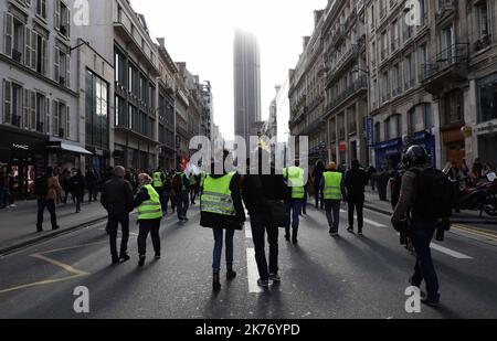 Clashes erupted between the police and the movement of yellow vests Act ...