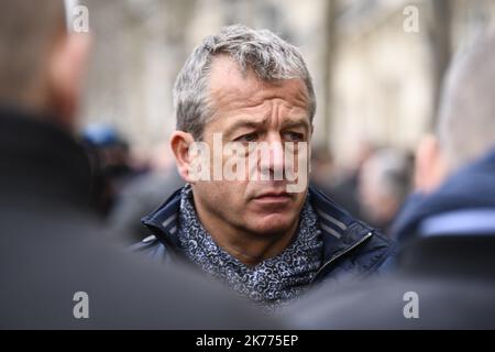 Frederic Lagache, Alliance Union. Gathering police unions on the Champs ...