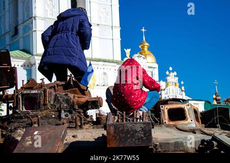 Ukrainian children have fun on the destroyed Russian military equipment ...