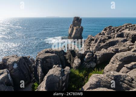 A high angle view of a cliffy seashore Stock Photo - Alamy