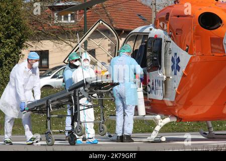 Evacuation of COVID-19 patients by Samu helicopter at Sarrebourg ...