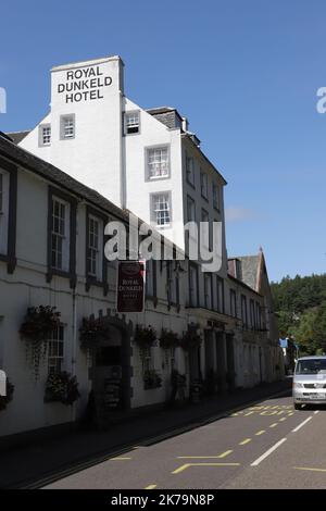 Royal Dunkeld Hotel, Dunkeld Scotland Stock Photo - Alamy