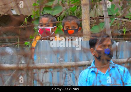 India / Tripura / Agartala - People, who live in a noman's land ...