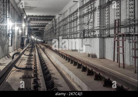 The section of the subway tunnel in front of the station, square ...