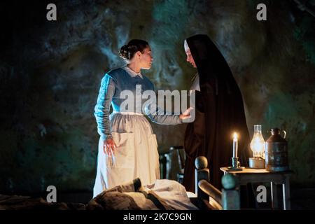 THE WONDER, from left: Florence Pugh, Kila Lord Cassidy, 2022. ph ...