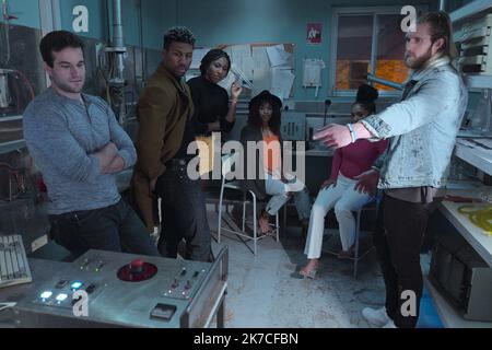 THE MOLE, from left: contestants Dom Gabriel, Kesi Neblett, Sandy ...