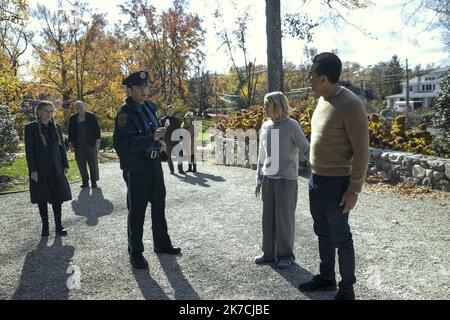 THE WATCHER, from left: Terry Kinney as Jasper Winslow, Mia Farrow as ...