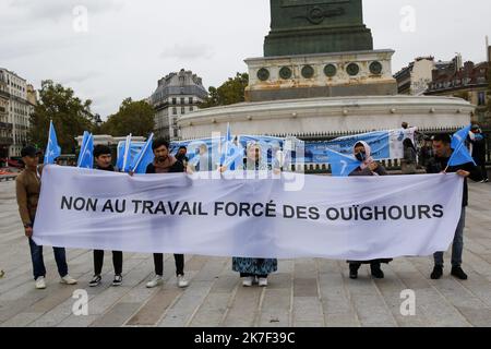 ©Sebastien Muylaert/MAXPPP - A l'appel de l'institut ouighour d'Europe ...